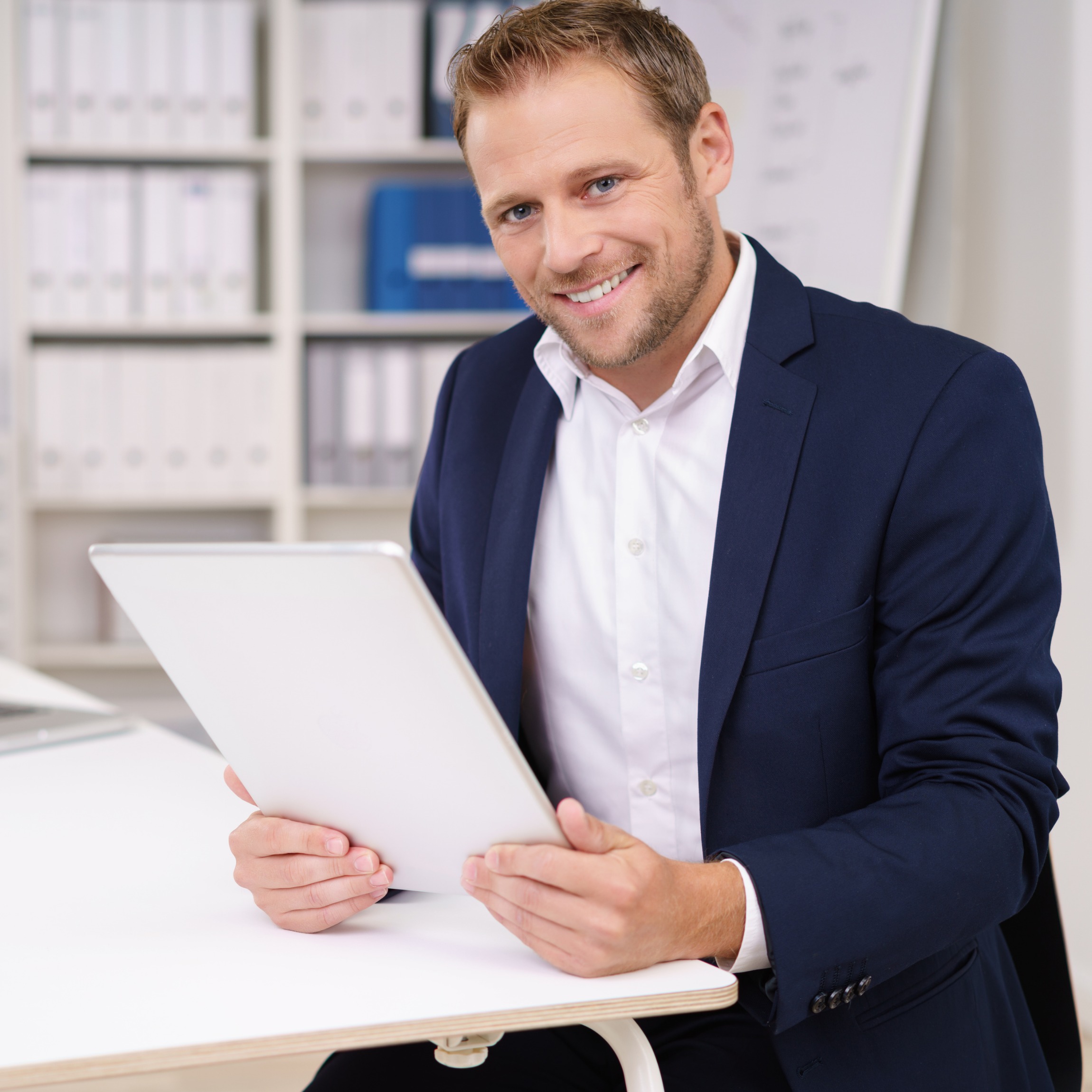 Différences entre SA et SARL : comparaison et choix