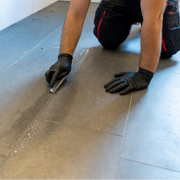 Devenir carreleur : les 4 étapes essentielles